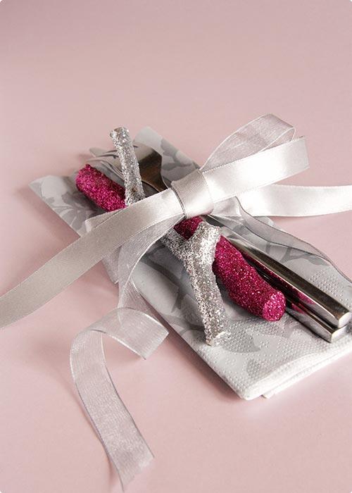 Ruban de déco en satin unicolore - rouge-3 mm à prix minis sur ...